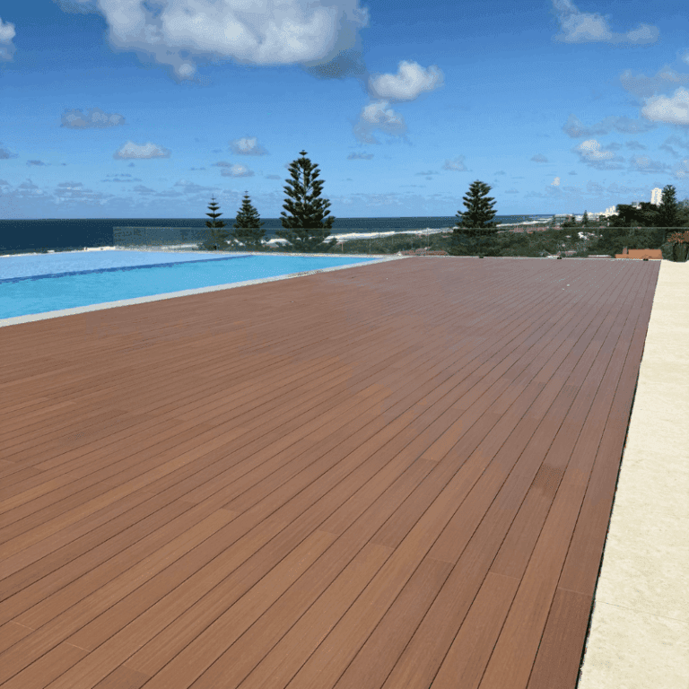 Deck WPC Coextruído – Lapacho – Royal Arquitectura